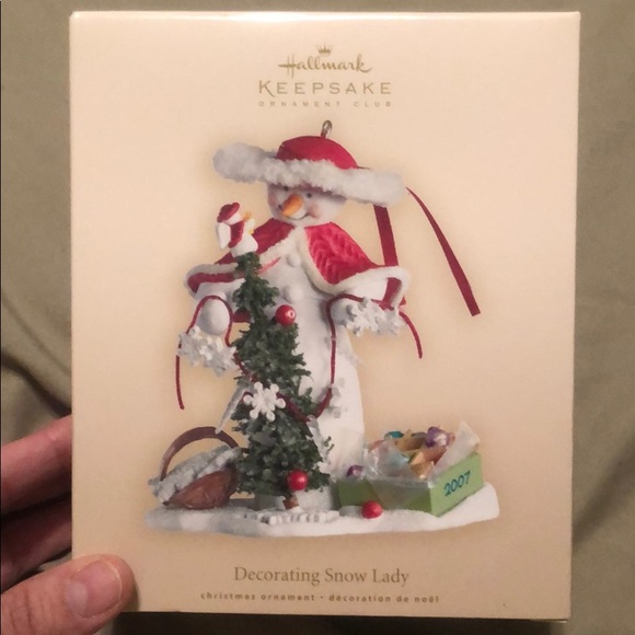 Hallmark | Holiday | Hallmark Keepsake Decorating Snow Lady | Poshmark